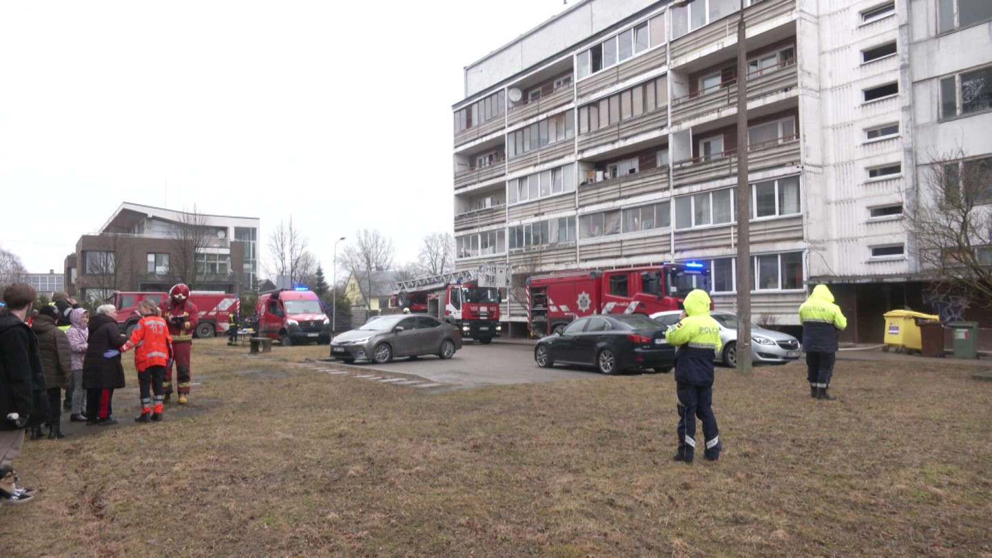 VIDEO: Dārzciemā sapulcējas prāvs skaits ugunsdzēsēju; kas notika? - nra.lv