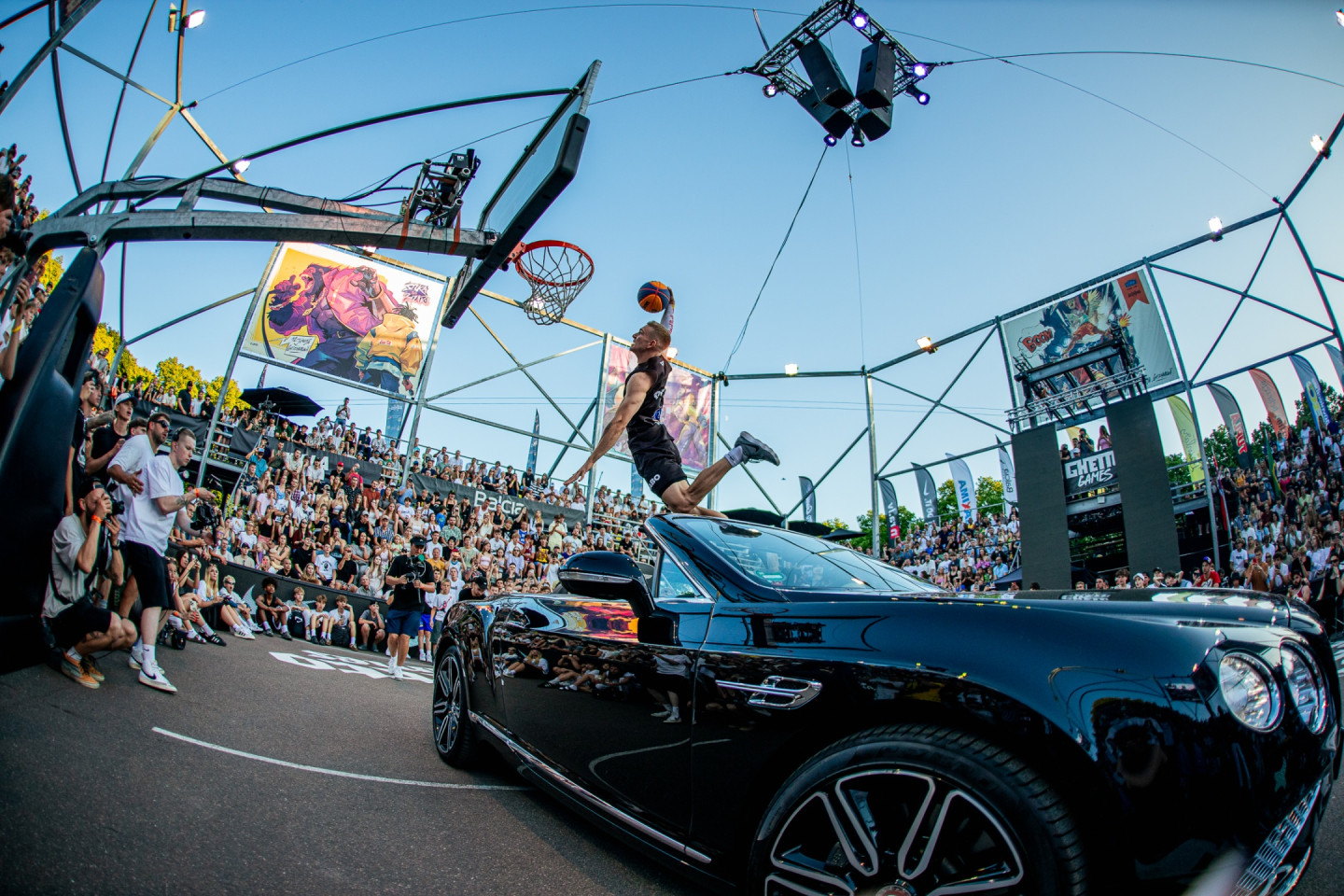 “KINGS OF AIR” ATGRIEŽAS: Kristapa Dārgā “Last dance”! - nra.lv