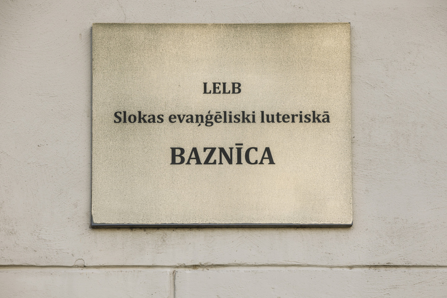Baznīcas organizācija sākusi izvērtēt lietu par mācītāja seksuālu ...