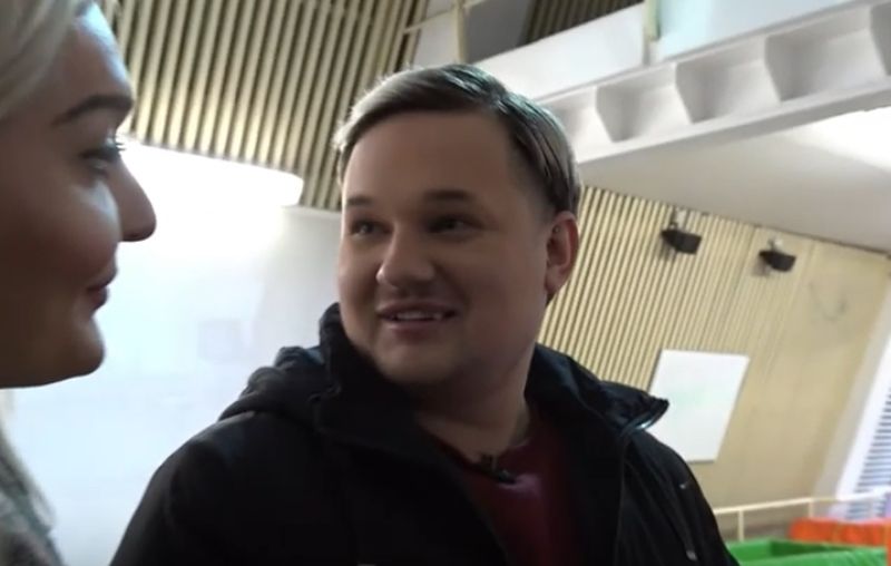 Amuna Davis komentē jautājumu par lieko svaru - Video - nra.lv