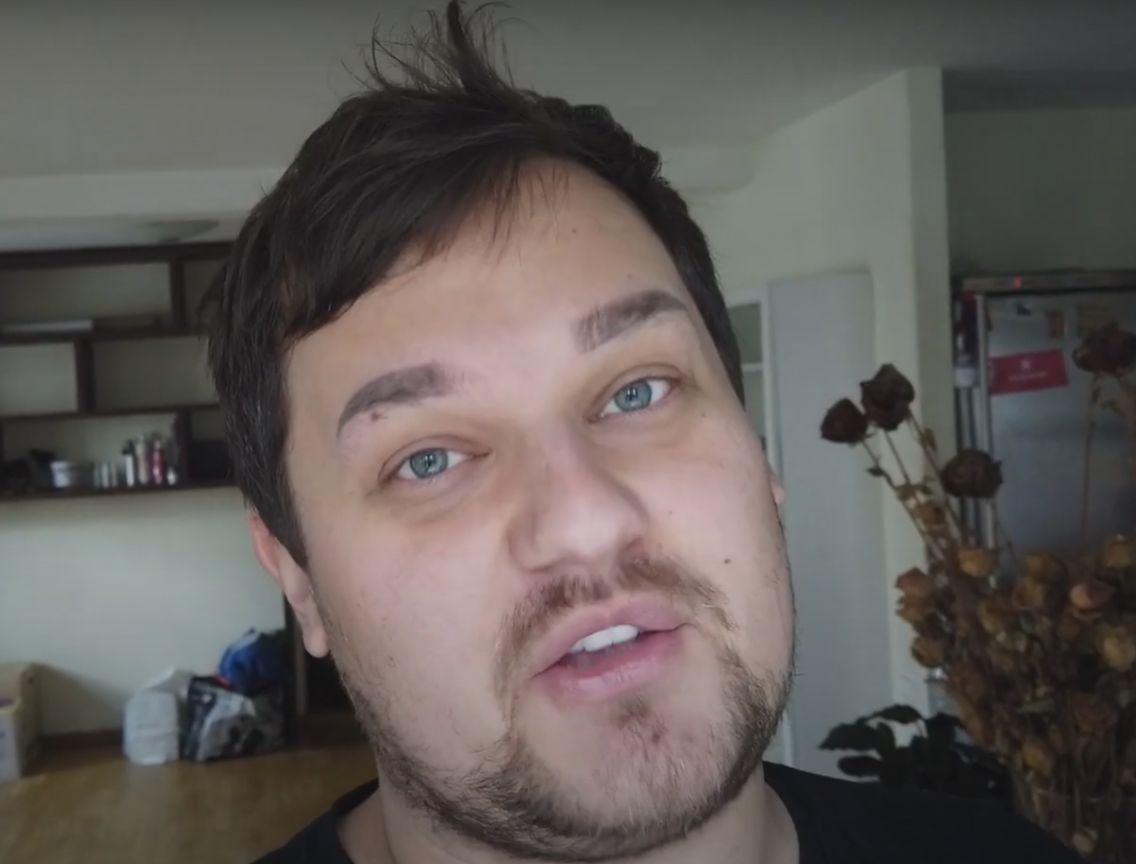 Kā pašizolējas Amuna Davis ar draugiem - Video - nra.lv